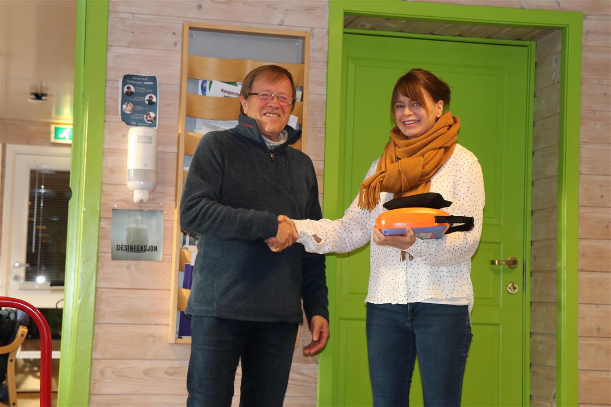 Hjertestarter til Lesja Frivilligsentral - Lesja kommune Hjertestarter til Lesja Frivilligsentral - Lesja kommune
